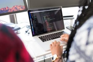 What Should a Junior Web Developer Know? - DegreeQuery.com