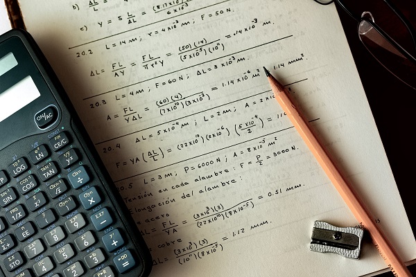 What Is The Difference Between Pure Math And Applied Math 